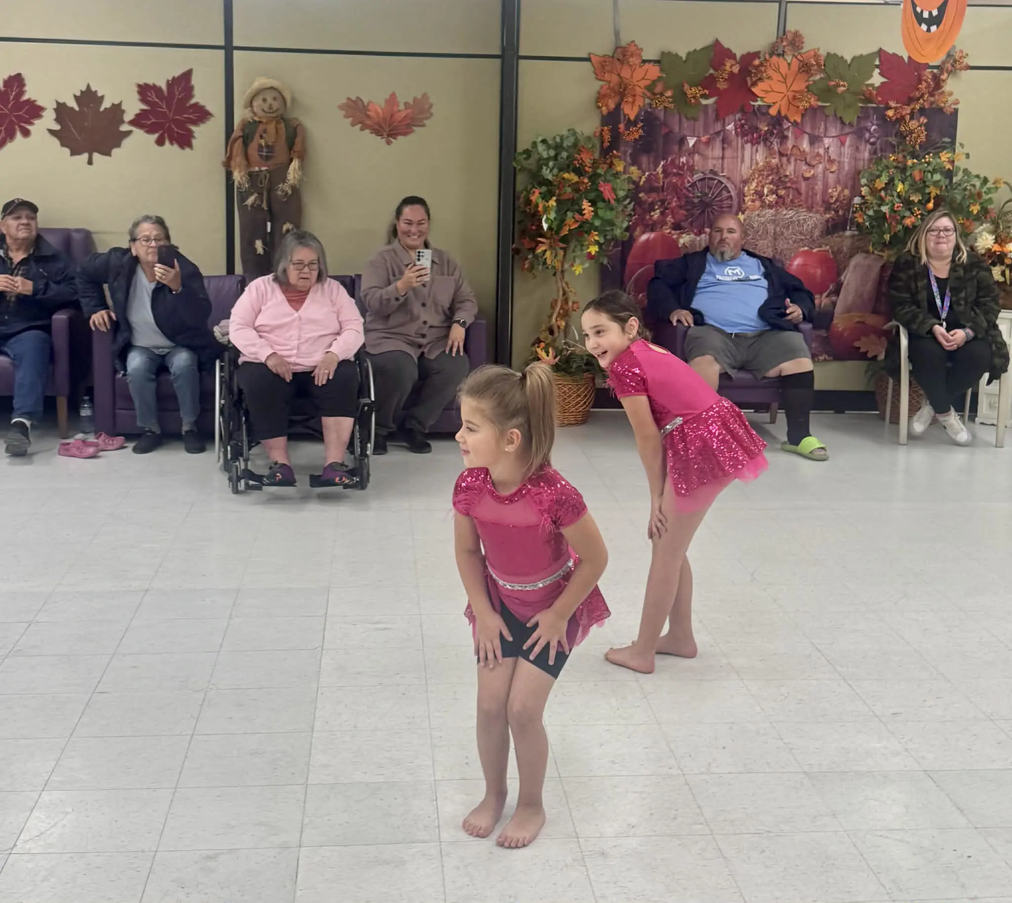 DANCING DIVAS DAZZLE THE TOTAS
